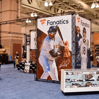 Fabric vs. Vinyl: Which is the Better Trade Show Backdrop? | Signs.com Blog